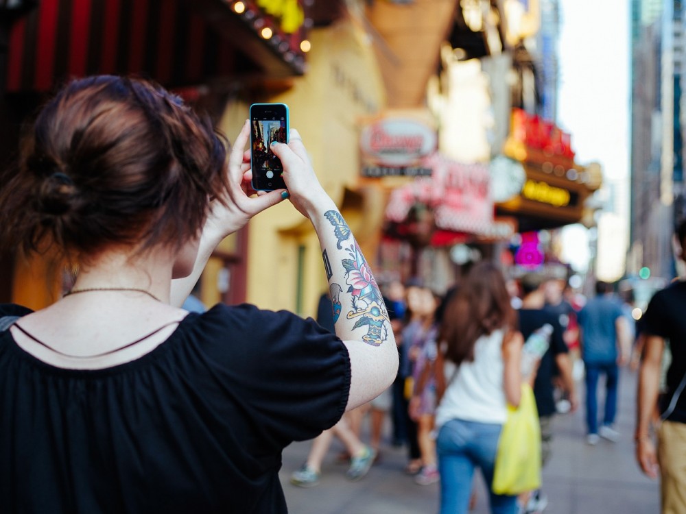 The mean girls of Snapchat - Be careful what you snap! - Tech Girl