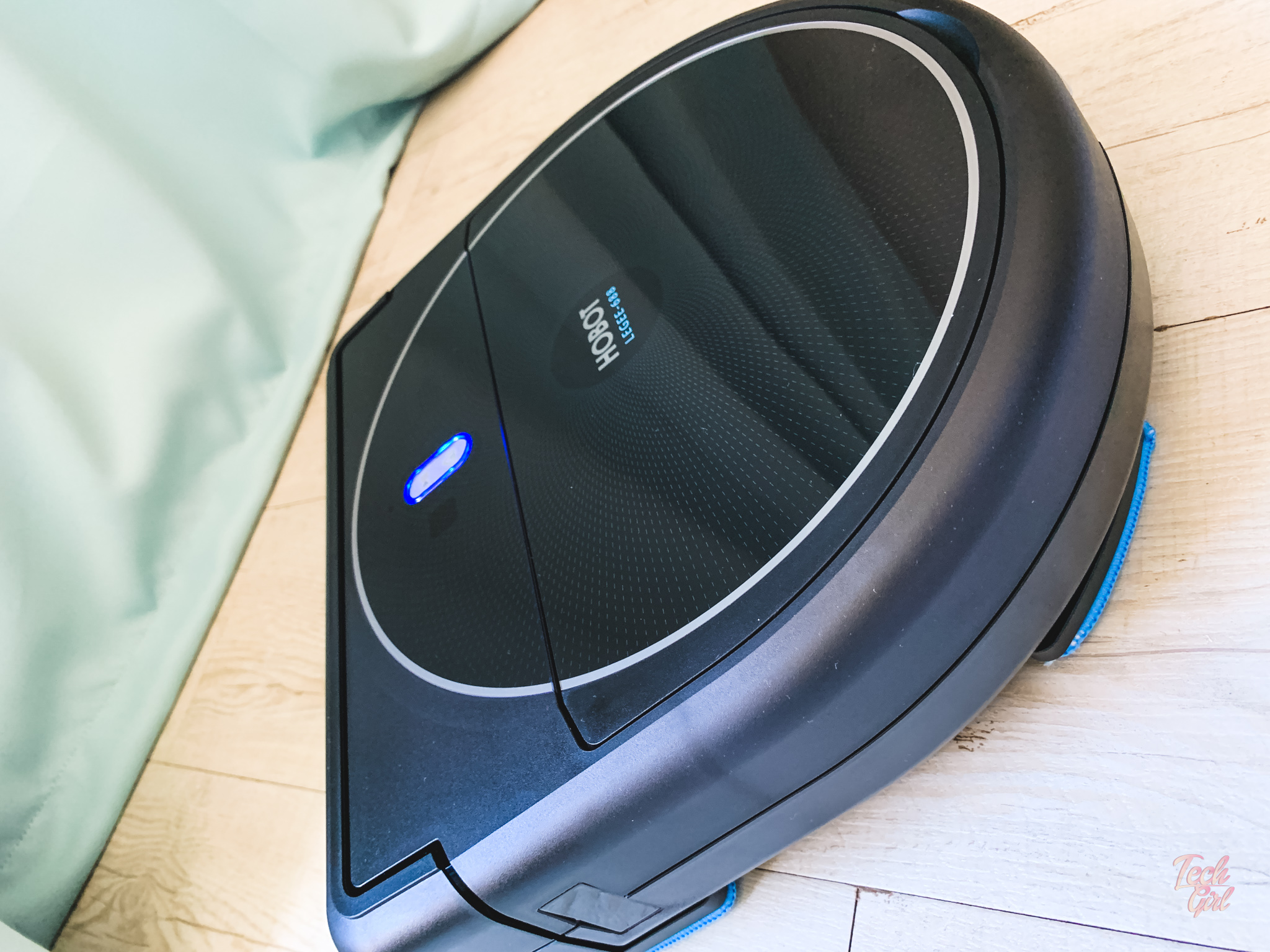 Meet the HOBOT Legee 688 4 in 1 Robot Vacuum - Tech Girl